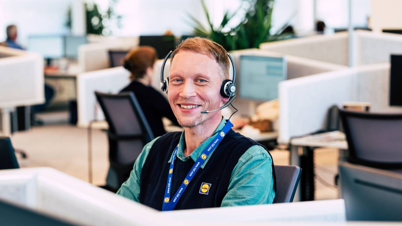 Jobs im Kundenservice – Aufgaben, Gehalt & mehr | Lidl